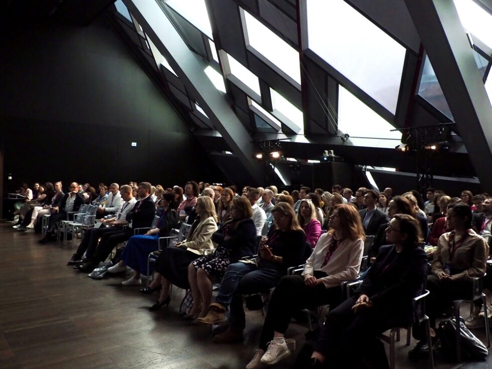 Leadership in Transition: Insights from Leadership Horizon 2024